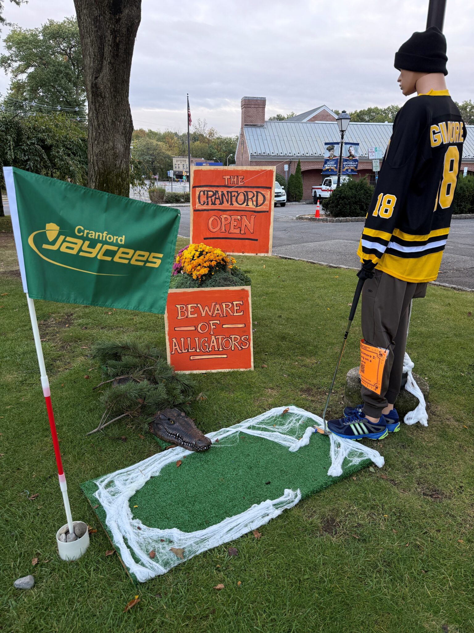 Vote Now in the 18th Annual Scarecrow Stroll! - Downtown Cranford